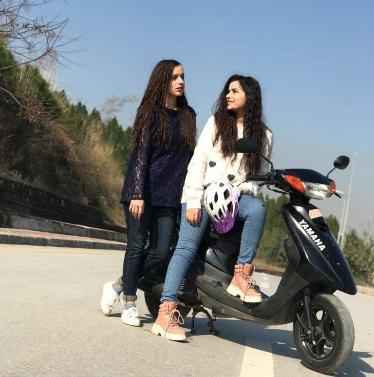 Scooty Girls from Rawalpindi Pakistan - Horsepower Pakistan